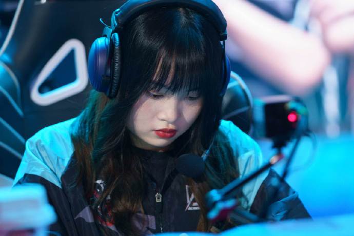 【IVL选手故事】DOU5_WW——路人玩家的职业之路_《第五人格》官方网站