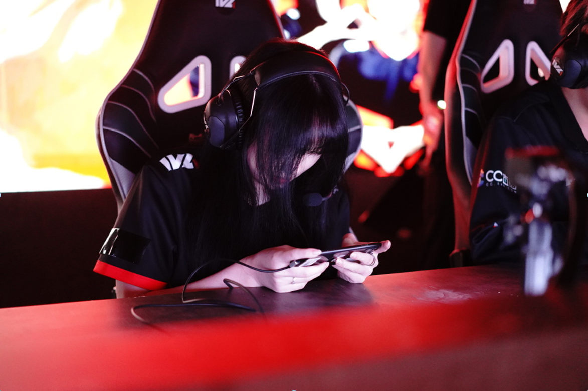 《第五人格》选手故事：ACT_Lis——聚光天才少女的IVL之路_《第五人格》官方网站